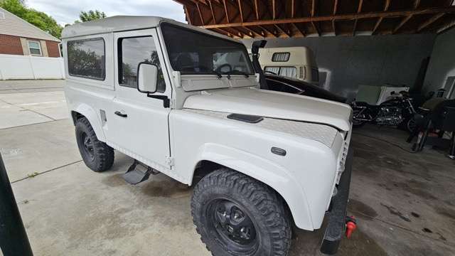 1983 Land Rover Defender 90 – CURATED OVR LND
