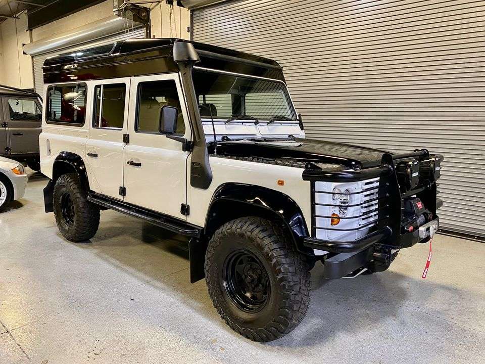 1995 Land Rover Defender 110 300TDi Overlander – CURATED OVR LND