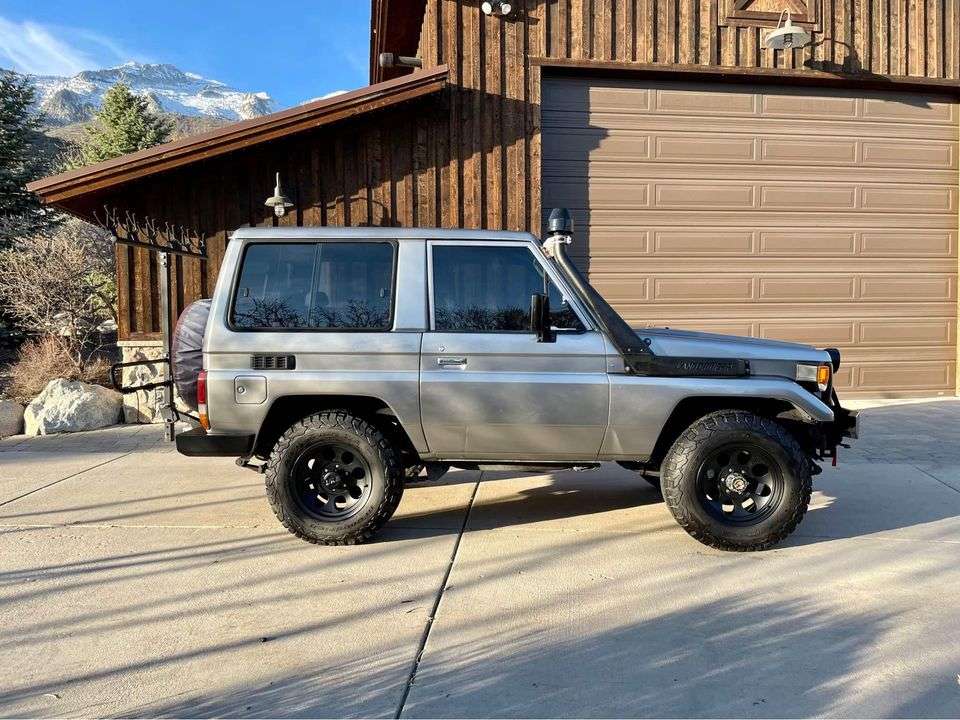 1989 Toyota Land Cruiser FJ70 – CURATED OVR LND