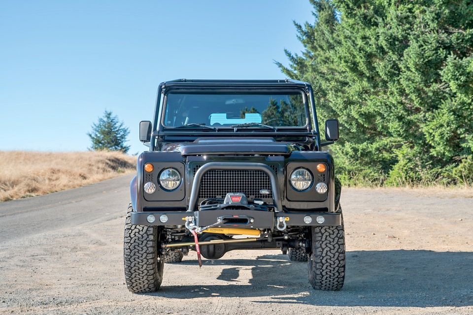 1993 Land Rover Defender 110 NAS (Restored / Restomod) – CURATED OVR LND